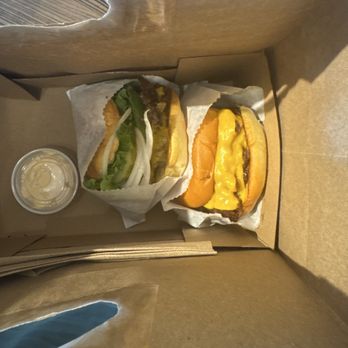 SHAKE SHACK PASADENA - Updated September 2025 - 542 Photos & 430 ...