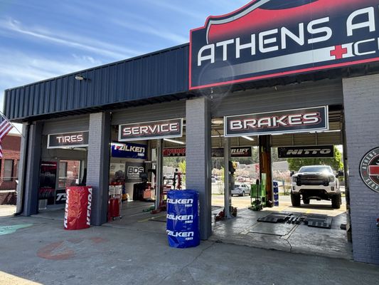 ATHENS AUTO CLINIC - Updated May 2025 - 26 Photos - 3129 Atlanta Hwy ...
