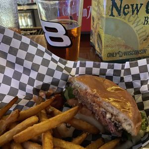 OL WISCO BAR AND GRILL - 20 Photos & 33 Reviews - 328 E Walworth Ave ...