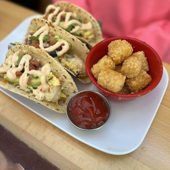 RUBY SUNSHINE CHARLESTON, VICTORY - Updated June 2025 - 228 Photos & 123 Reviews - 835 Savannah ...