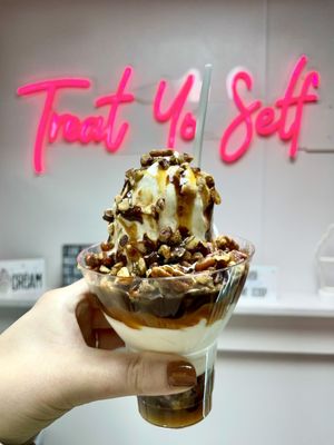 THE CUSTARD CO - Updated August 2024 - 178 Photos & 84 Reviews - 2801 ...