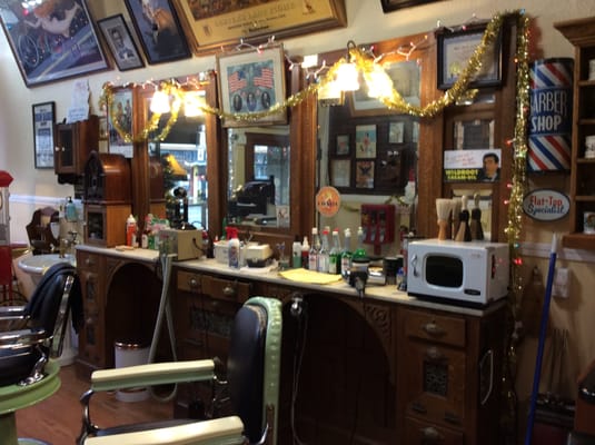 ELMER’S BARBER SHOP - Updated July 2024 - 35 Photos & 27 Reviews - 2411 ...