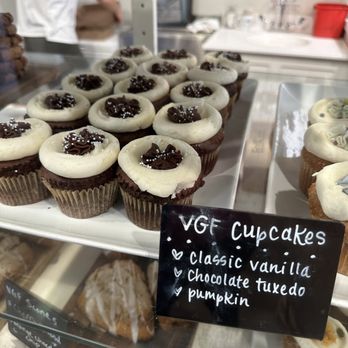 BLOOM BAKE SHOP - 201 Photos & 182 Reviews - 1851 Monroe St, Madison ...