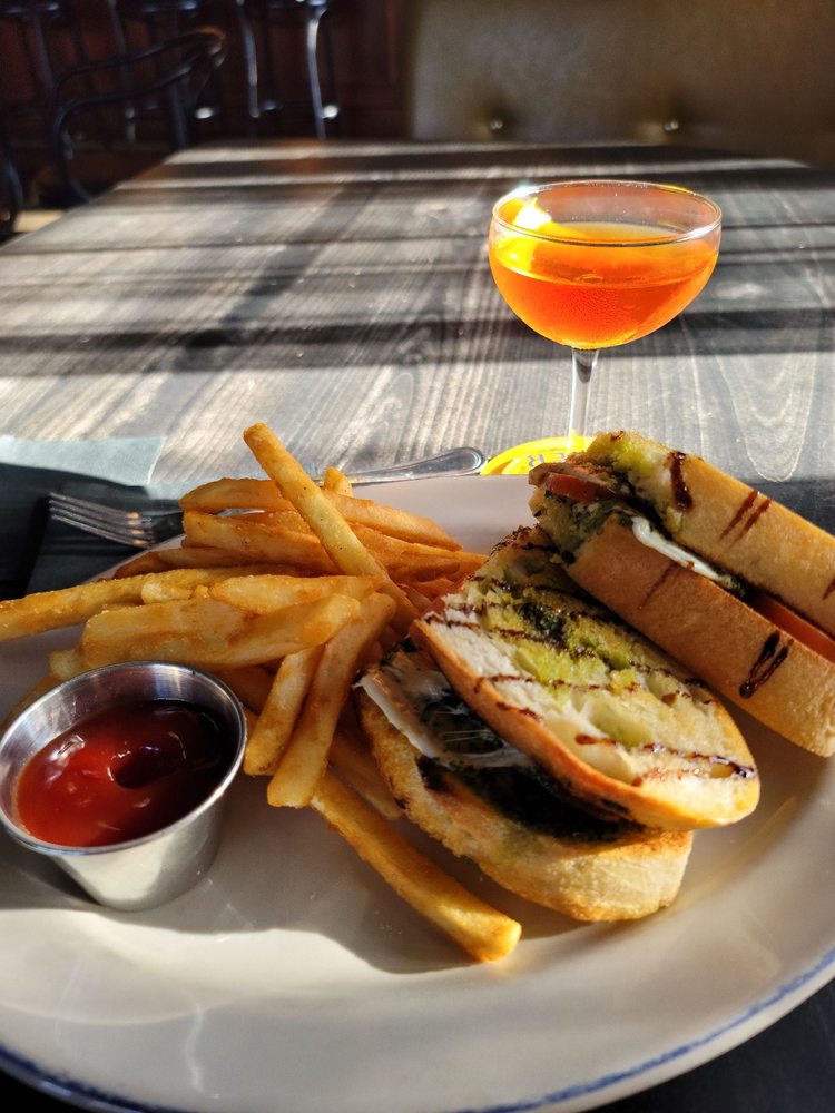 HENRY’S BAR & RESTAURANT - Updated August 2025 - 96 Photos & 98 Reviews ...