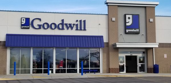 GOODWILL - Updated November 2024 - 28 Photos & 34 Reviews - 746 S Rand ...