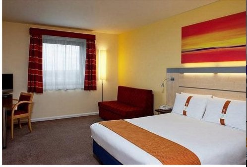 HOLIDAY INN EXPRESS HOTEL LONDON-WATFORD JUNCTION - Updated October ...