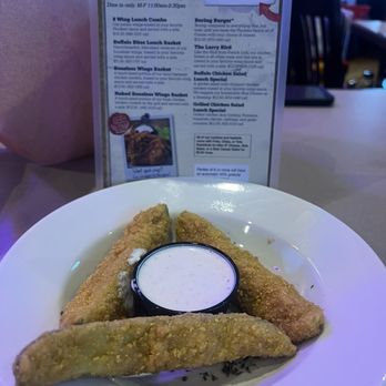 PLUCKERS WING BAR - SOUTHPARK MEADOWS - Updated December 2025 - 55 ...