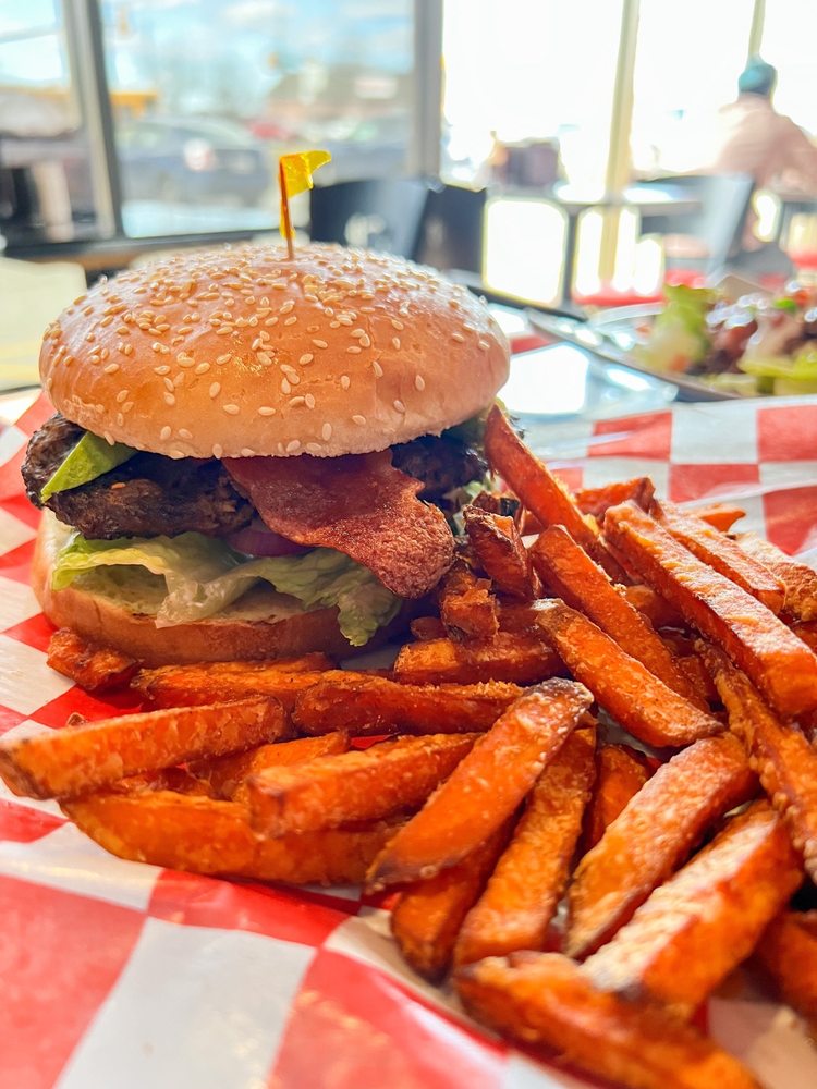 MUSCLE MAKER GRILL - Updated October 2025 - 55 Photos & 78 Reviews ...