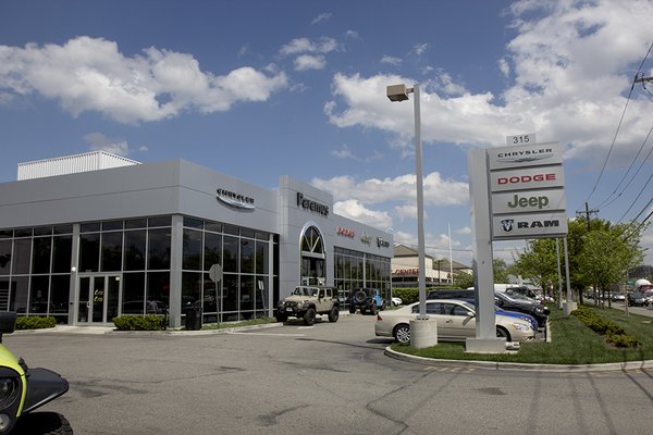 CHRYSLER DODGE JEEP OF PARAMUS - Updated August 2025 - 143 Photos & 605 ...