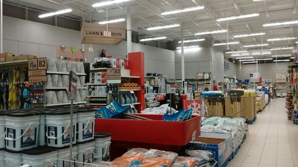 Canadian Tire - 18 Photos - Department Stores - 1660 Carling Avenue ...