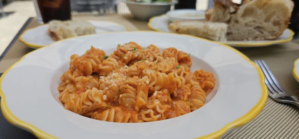 MANO BELLA - SOUTHPARK - Updated August 2024 - 76 Photos & 32 Reviews ...