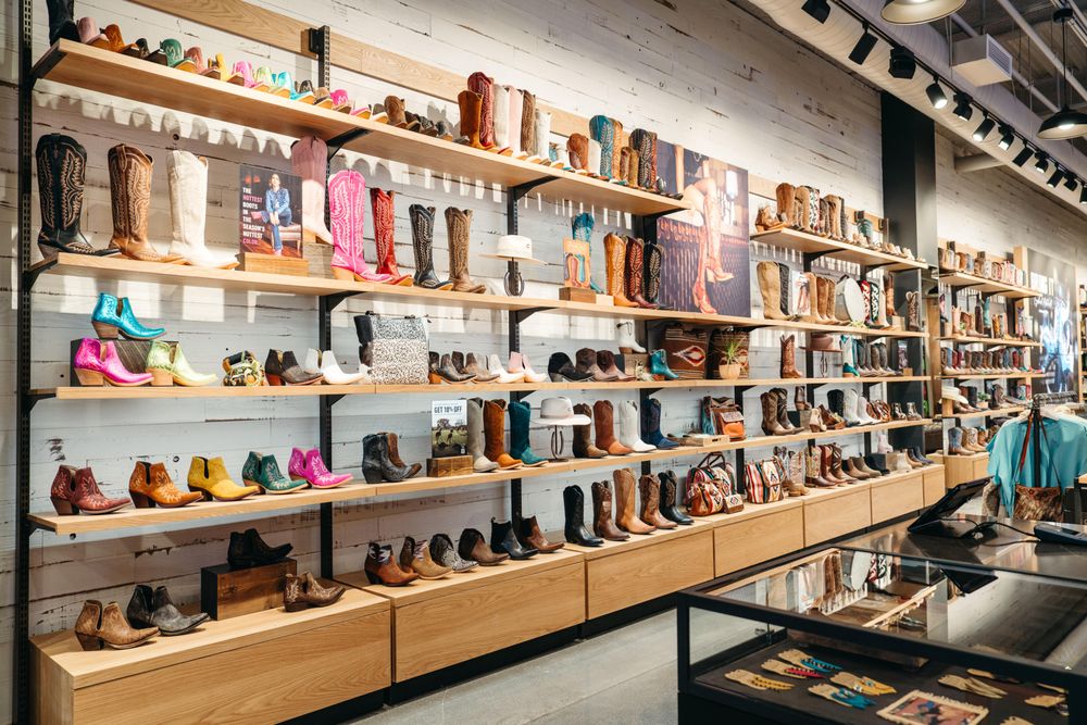 ARIAT BRAND SHOP - Updated June 2025 - 62 Photos & 12 Reviews - 3716 So ...