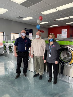 EVERYTHING CLEAN LAUNDROMAT - Updated July 2024 - 36 Photos & 13 ...