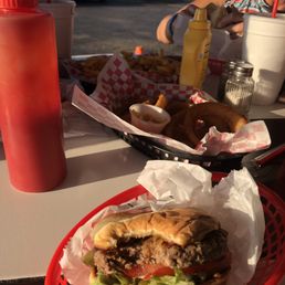 THE BURGER INN - Updated May 2026 - 302 Photos & 318 Reviews - 1819 N ...