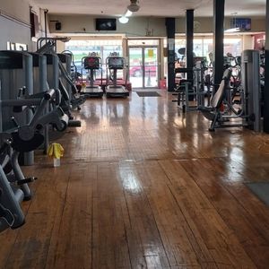 PLANET FITNESS - Updated June 2025 - 44 Photos & 12 Reviews - 1319 ...