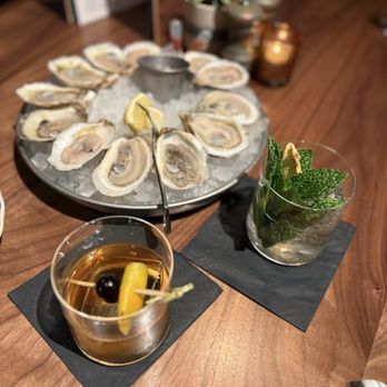 SKIPJACK OYSTER - Updated December 2025 - 30 Photos - 310 E 5th St ...