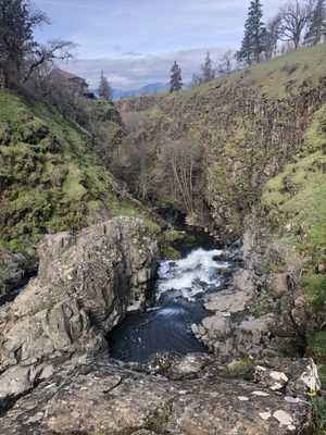 MOSIER CREEK FALLS - 33 Photos - 207 3rd Ave, Mosier, Oregon - Hiking ...