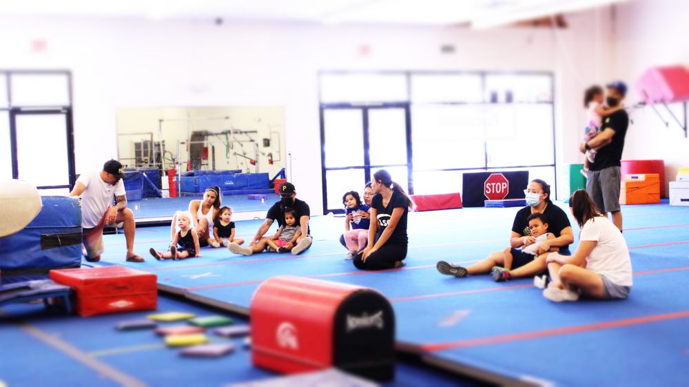 LIGHTHOUSE SPORTS CENTER - 96 Photos & 60 Reviews - 13003 Whittier Blvd ...