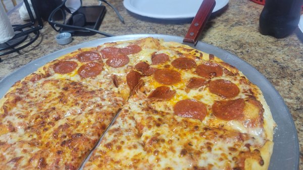 BULLDOGS PIZZA - Updated September 2024 - 30 Photos & 80 Reviews - 2021 ...