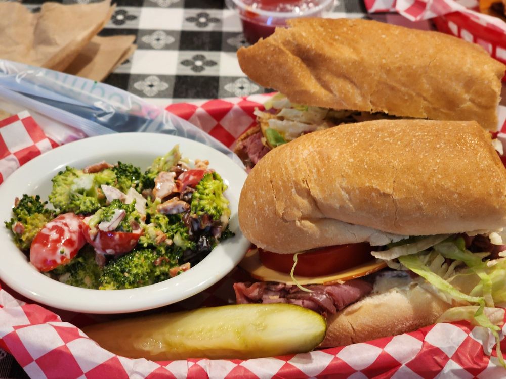 CREEKSIDE DELI - Updated December 2025 - 88 Photos & 159 Reviews - 16 ...