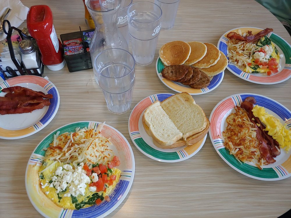 DEE’S FAMILY RESTAURANTS - Updated August 2025 - 58 Photos & 67 Reviews ...
