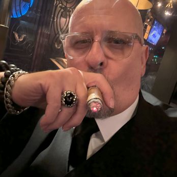 TAP N ASH SOCIAL CLUB - Updated August 2024 - 158 Photos & 91 Reviews ...