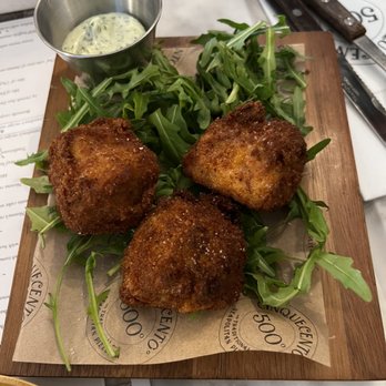 CINQUECENTO PIZZERIA - Updated June 2024 - 33 Photos - 1 Cale Street ...