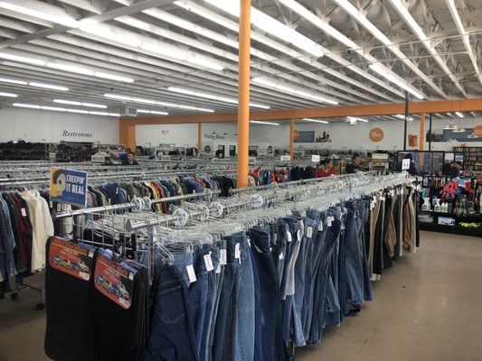 GOODWILL THRIFT STORE AND DONATION CENTER - Updated August 2025 - 25 ...