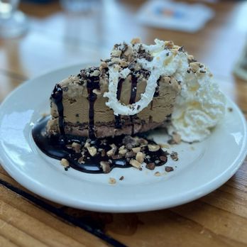 GAR WOODS GRILL & PIER - Updated September 2024 - 1620 Photos & 1560 ...