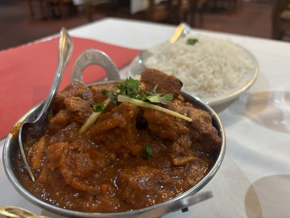 FAMILY KITCHEN - Updated August 2025 - 31 Photos & 14 Reviews - 4132 E ...