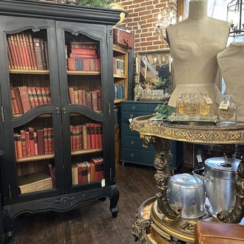 CHARMED HOUSE INTERIORS - Updated October 2025 - 29 Photos & 23 Reviews ...