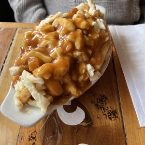 POUTINEVILLE - Updated July 2025 - 662 Photos & 651 Reviews - 1365 Rue ...