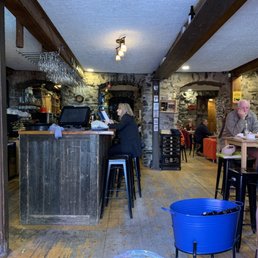 PUB DES BORGIA - Updated May 2026 - 76 Photos & 66 Reviews - 12 Rue du ...