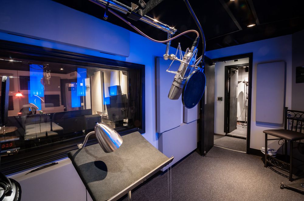 DYNAMIX PRODUCTIONS - Updated August 2025 - Request Consultation - 10 Photos - 333 N Ashland Ave ...