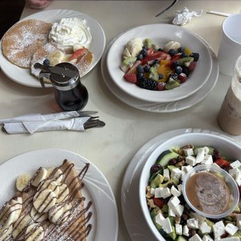 DULCE MAMI CAFÉ RIVERSIDE - Updated August 2024 - 73 Photos & 26 ...