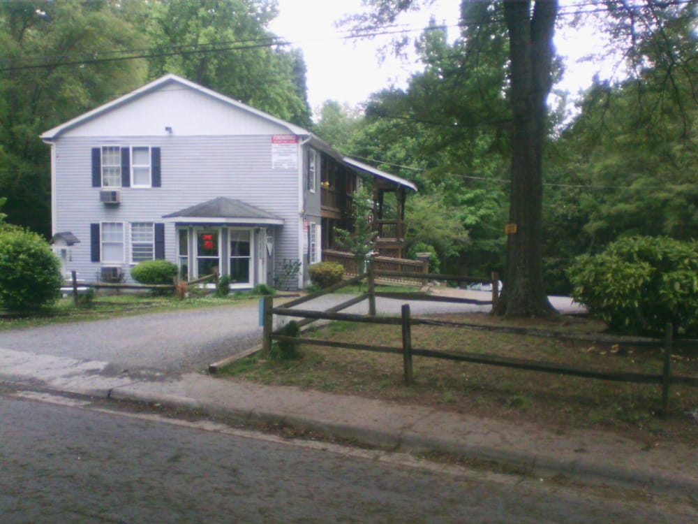 NEWBERRY LODGE - Updated July 2025 - 2439 Newberry Rd, Charlotte, North ...