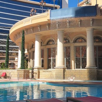 PEPPERMILL RESORT SPA CASINO - 3700 Photos & 2800 Reviews - 2707 S ...