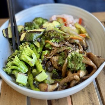 YANG’S KITCHEN - Updated January 2025 - 3155 Photos & 1096 Reviews ...