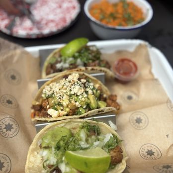 FEDERALES TACOS & TEQUILA - LOGAN SQUARE - Updated December 2025 - 205 ...