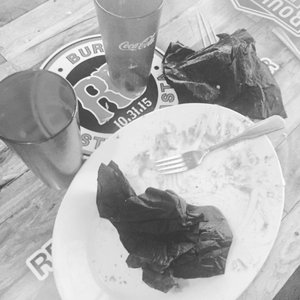 MONOWI TAVERN - 11 Photos - 9 Broad St, Lynch, Nebraska - Burgers ...