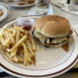 GOLD BURGER DINER - Updated January 2025 - 76 Photos & 80 Reviews - 109 ...