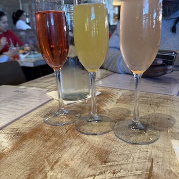 LOCAL TABLE - Updated March 2025 - 717 Photos & 805 Reviews - 10535 Fry ...