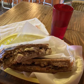 GUAVA TREE CAFE - 409 Photos & 415 Reviews - 118 Richmond Dr NE ...