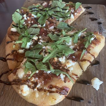 DOKO STATION PUB & EATERY - Updated December 2025 - 50 Photos & 37 ...