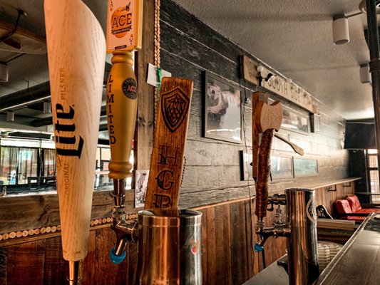 SOUTHSIDE JUNCTION TAP HOUSE - Updated October 2024 - 68 Photos & 46 ...