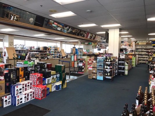 THE LIQUOR BOX - Updated January 2026 - 14 Reviews - 3670 Mount Read ...