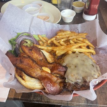 PETOSKEY BREWING - Updated July 2025 - 284 Photos & 363 Reviews - 1844 ...