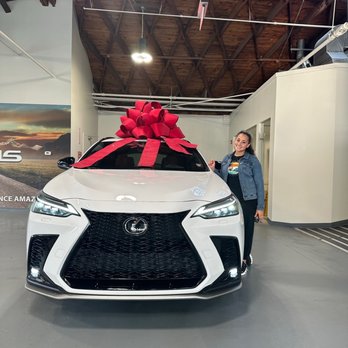 DARCARS LEXUS OF GREENWICH - Updated January 2025 - 60 Photos & 95 ...