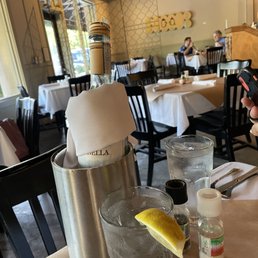 THE RAVEN GRILL - Updated December 2025 - 196 Photos & 419 Reviews ...