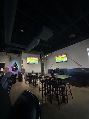 FLOWING TIDE PUB 12 - Updated December 2025 - 59 Photos & 61 Reviews ...